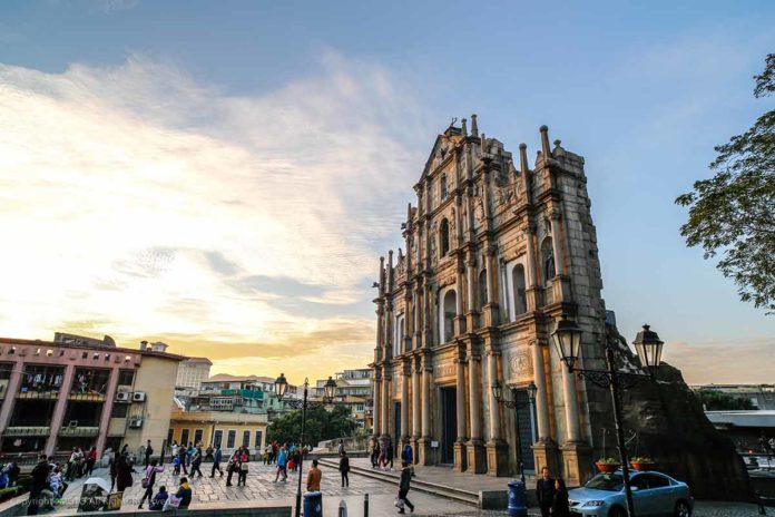 22 Famous Asian Landmarks and Monuments For 2026