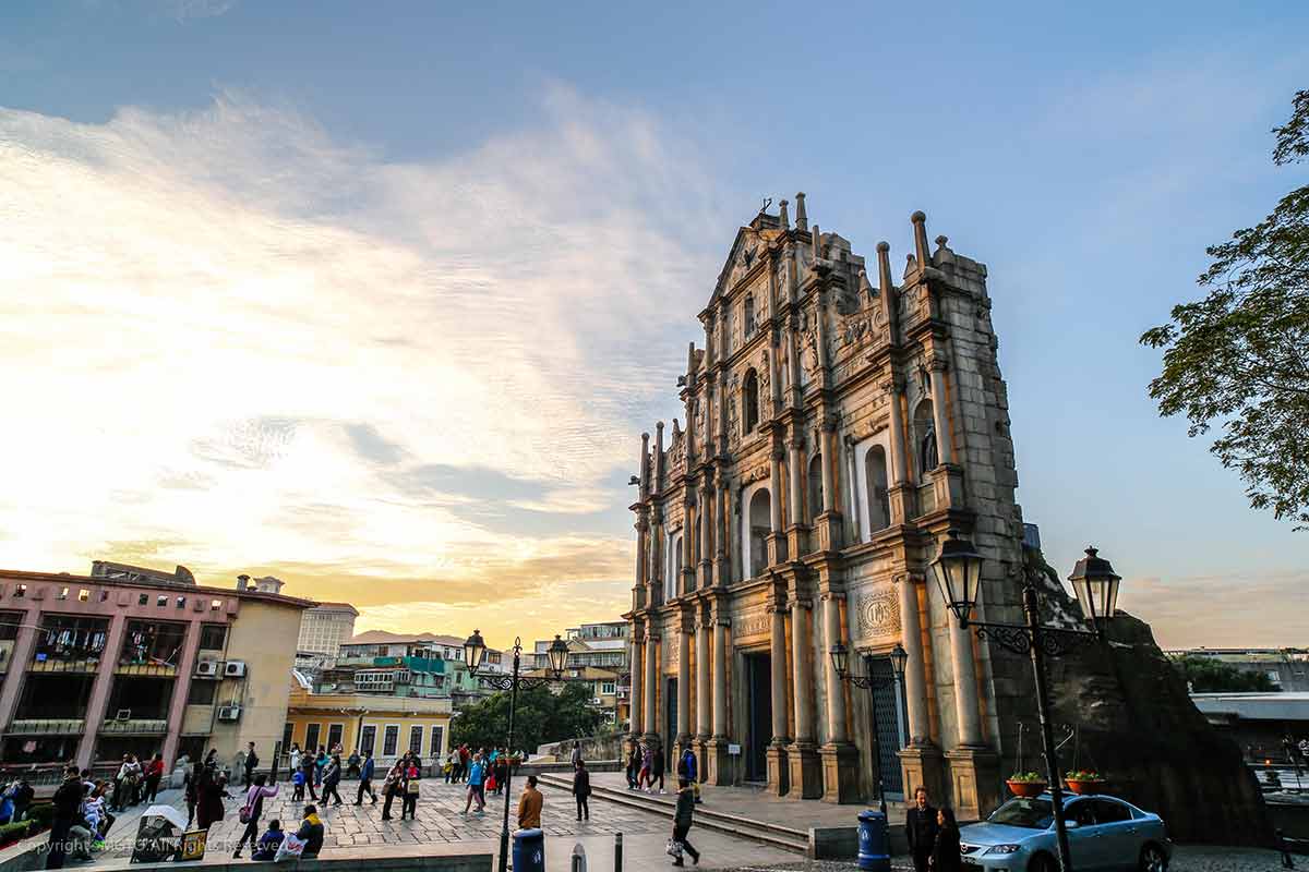 22 Famous Asian Landmarks and Monuments For 2026