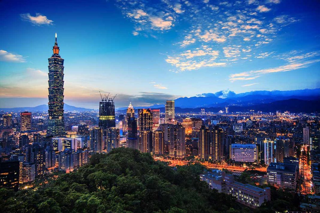22 Famous Asian Landmarks and Monuments For 2026