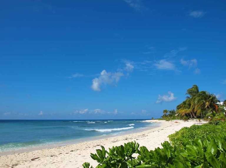 20 Cayman Islands Beaches For Your 2026 Bucket List