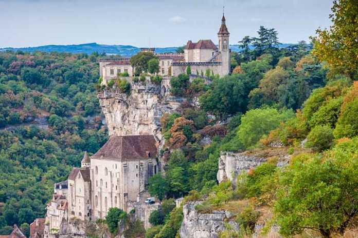 20 Amazing Castles in France For Your 2026 Bucket List