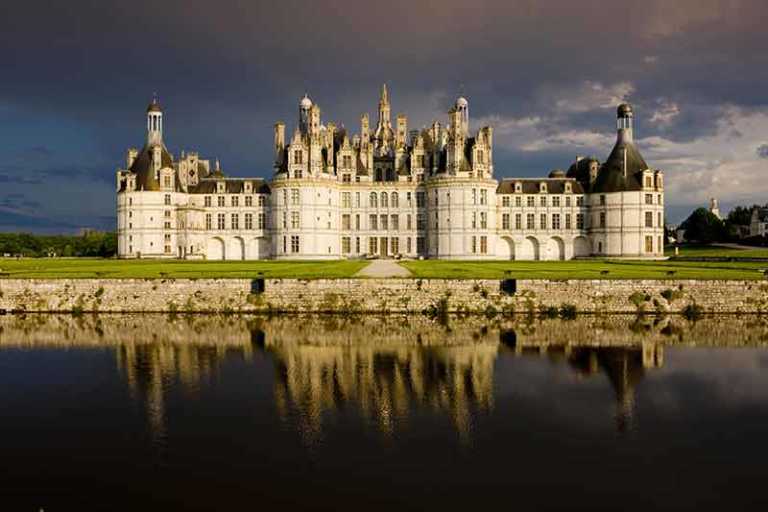 20 Amazing Castles in France For Your 2026 Bucket List