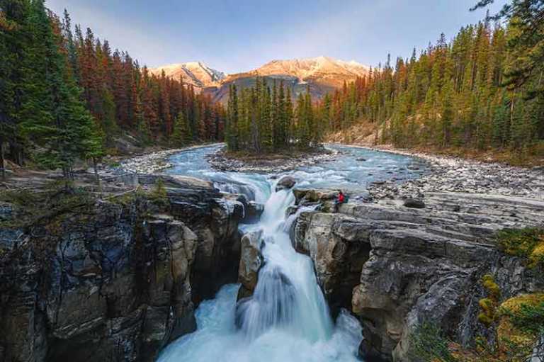 15 Ways To Enjoy Fall In Canada - Autumn In Canada In 2026