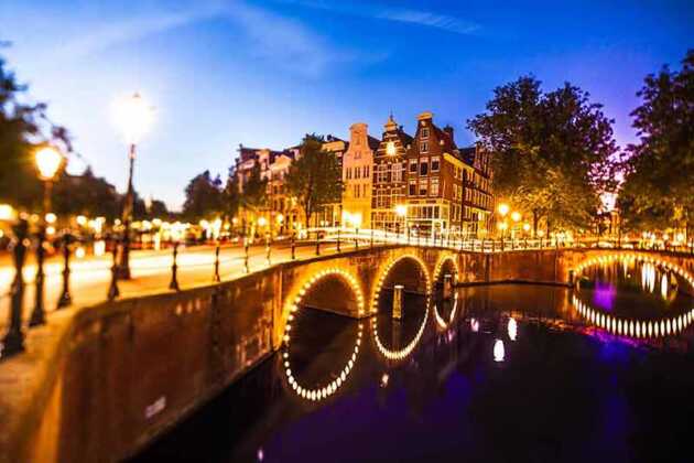 20 Best Cities At Night To Visit In 2026
