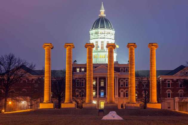 21 Amazing Landmarks in Missouri To See In 2026