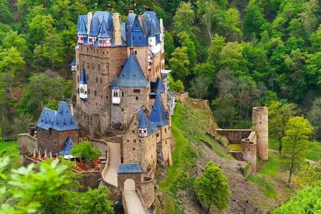 20 Stunning German Castles For Your 2026 Bucket List