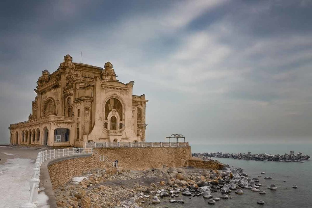 21 Amazing Landmarks in Romania For Your 2026 Bucket List