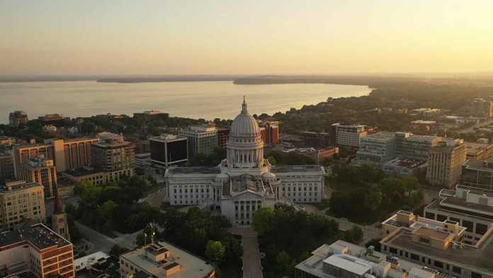 20 Wisconsin Beaches To Visit In 2026 - Discover Hidden Gems!