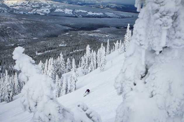 Mount Washington Alpine Resort | Snowboarder | Ski Canada