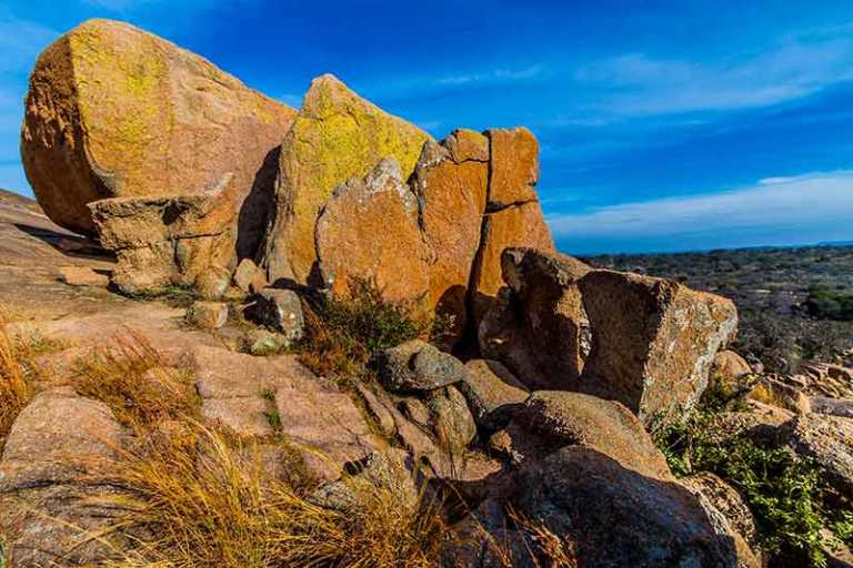 28 Texas Landmarks and Monuments For Your 2026 Bucket List